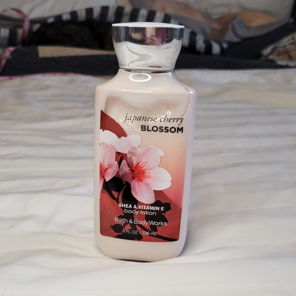 Bath & Body Works | Bath & Body | Nwt Bathbody Works Japanese Cherry Blossom Body Lotion | Poshmark